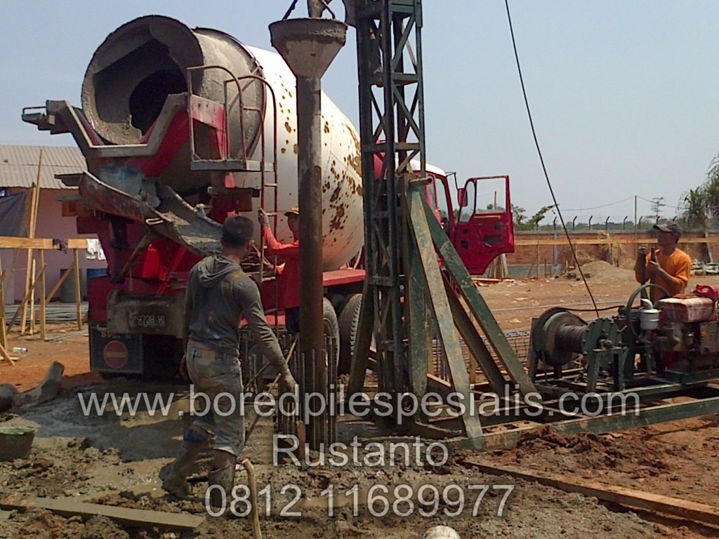 Membuat Pondasi Strauss Pile Sangat Aman Untuk Bangunan 2-4 Tingkat ...